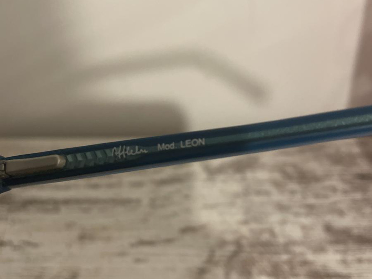 Alain Afflelou - Léon