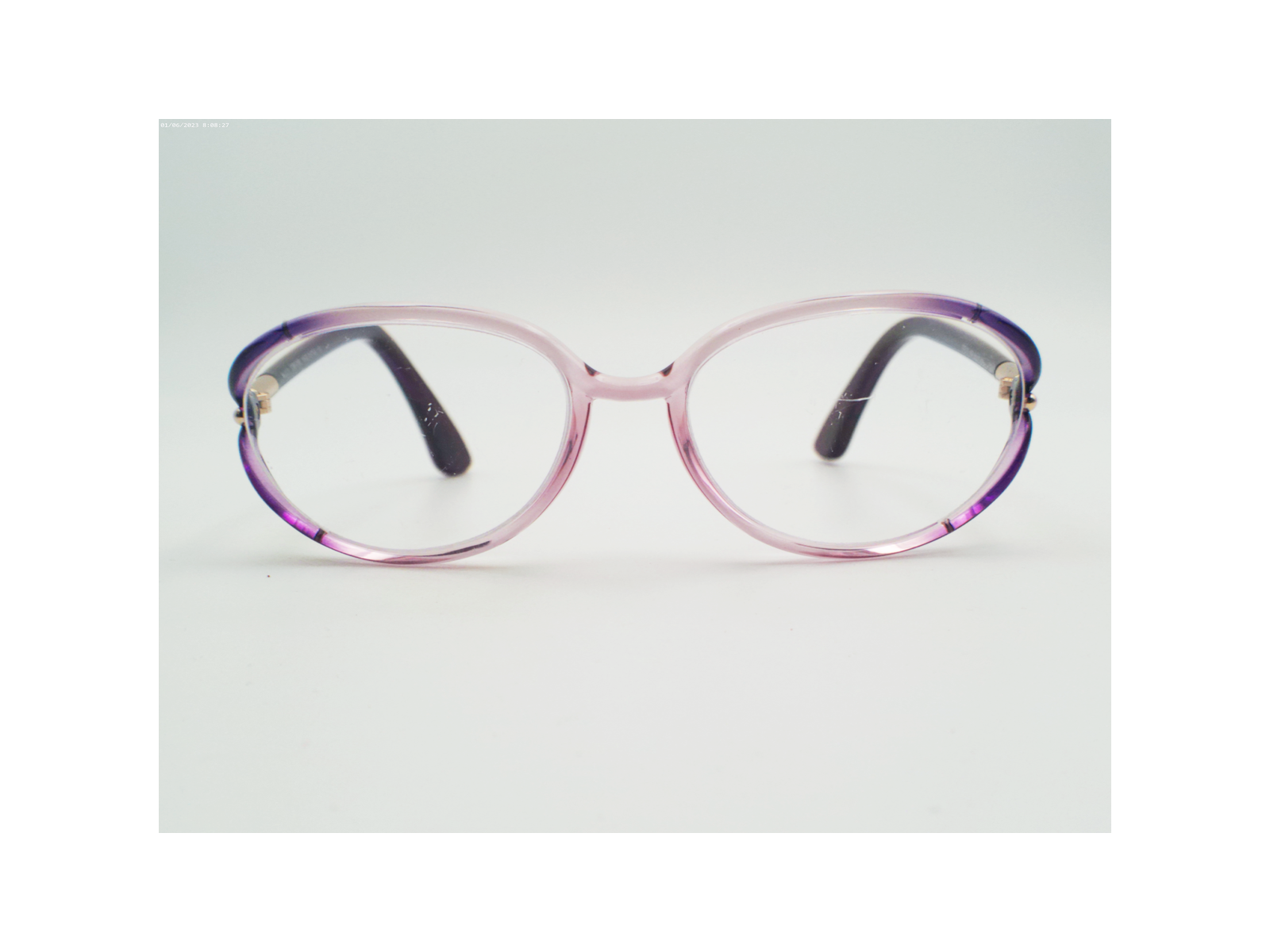 Second-hand Tom Ford glasses: modern glamour at affordable prices | Seecly