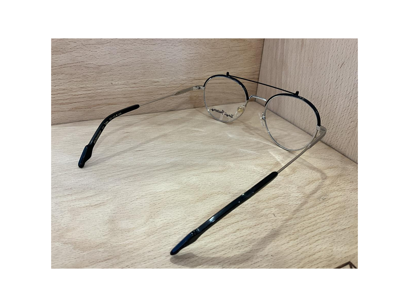 Vinyl Factory - MCJUNKINS C2