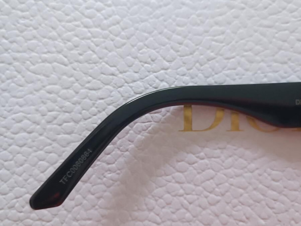 Dior - signature 0 B21