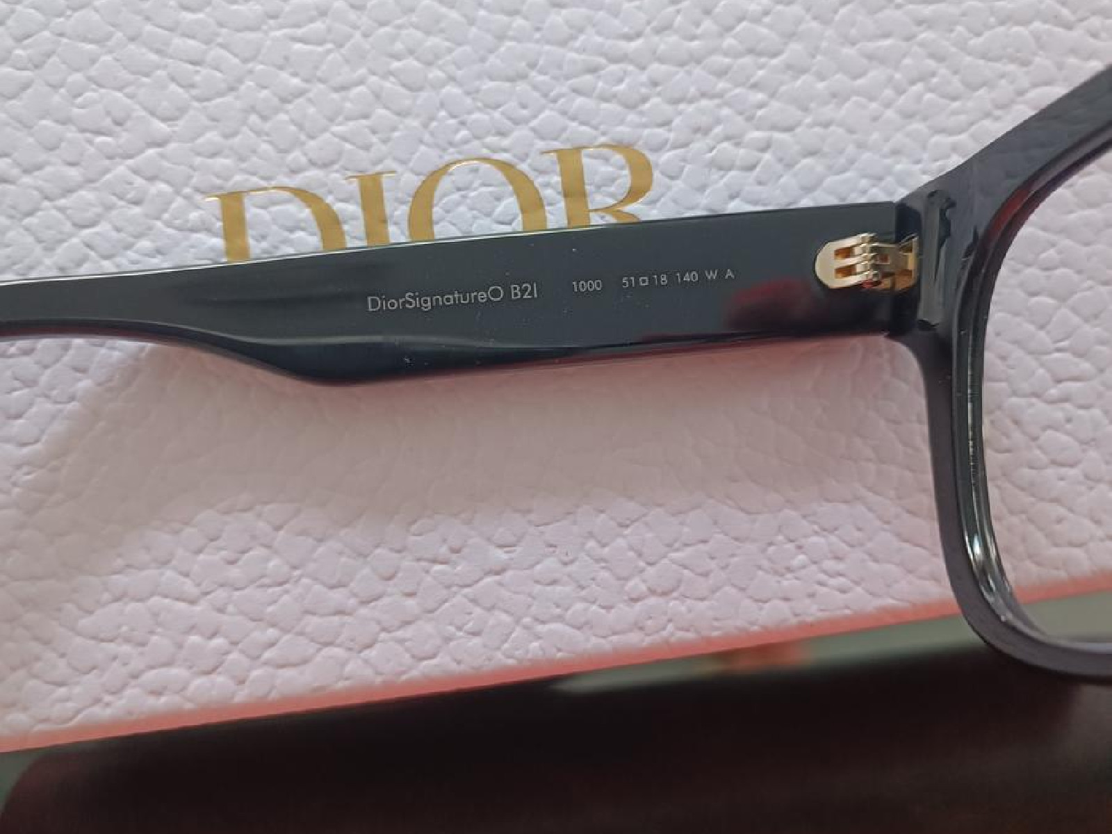 Dior - signature 0 B21