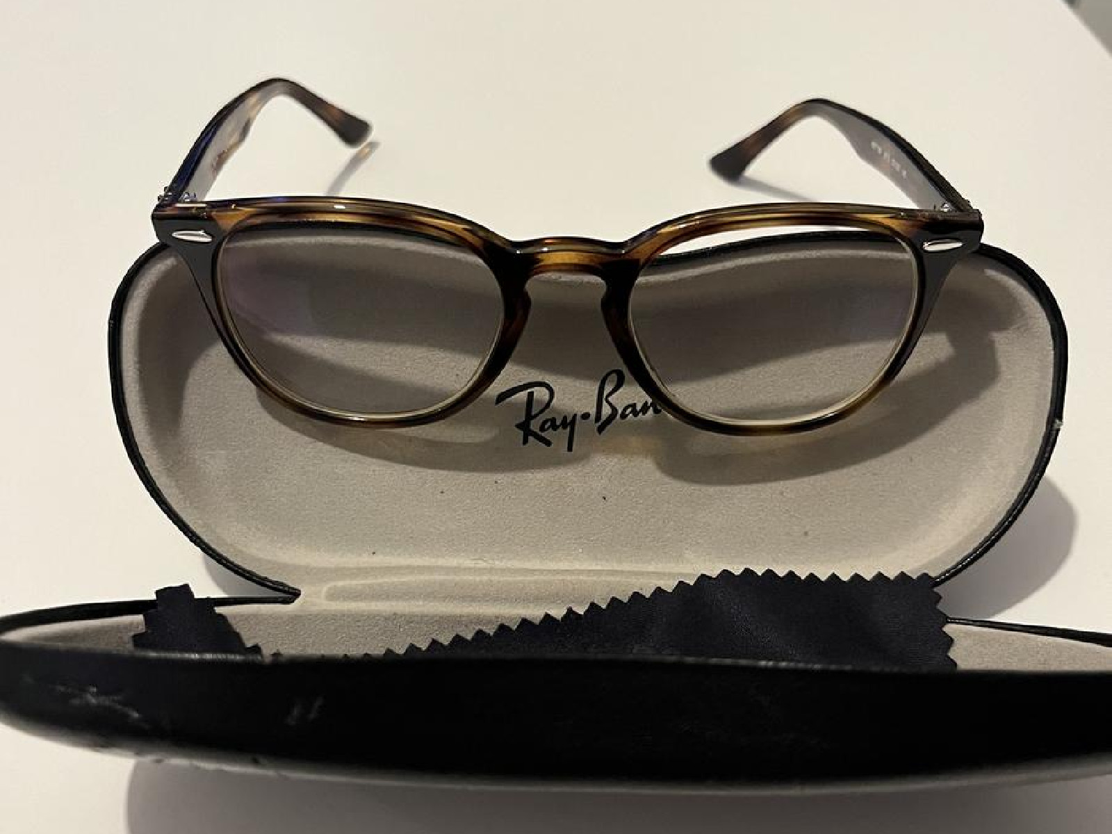 Ray-Ban - rb7159