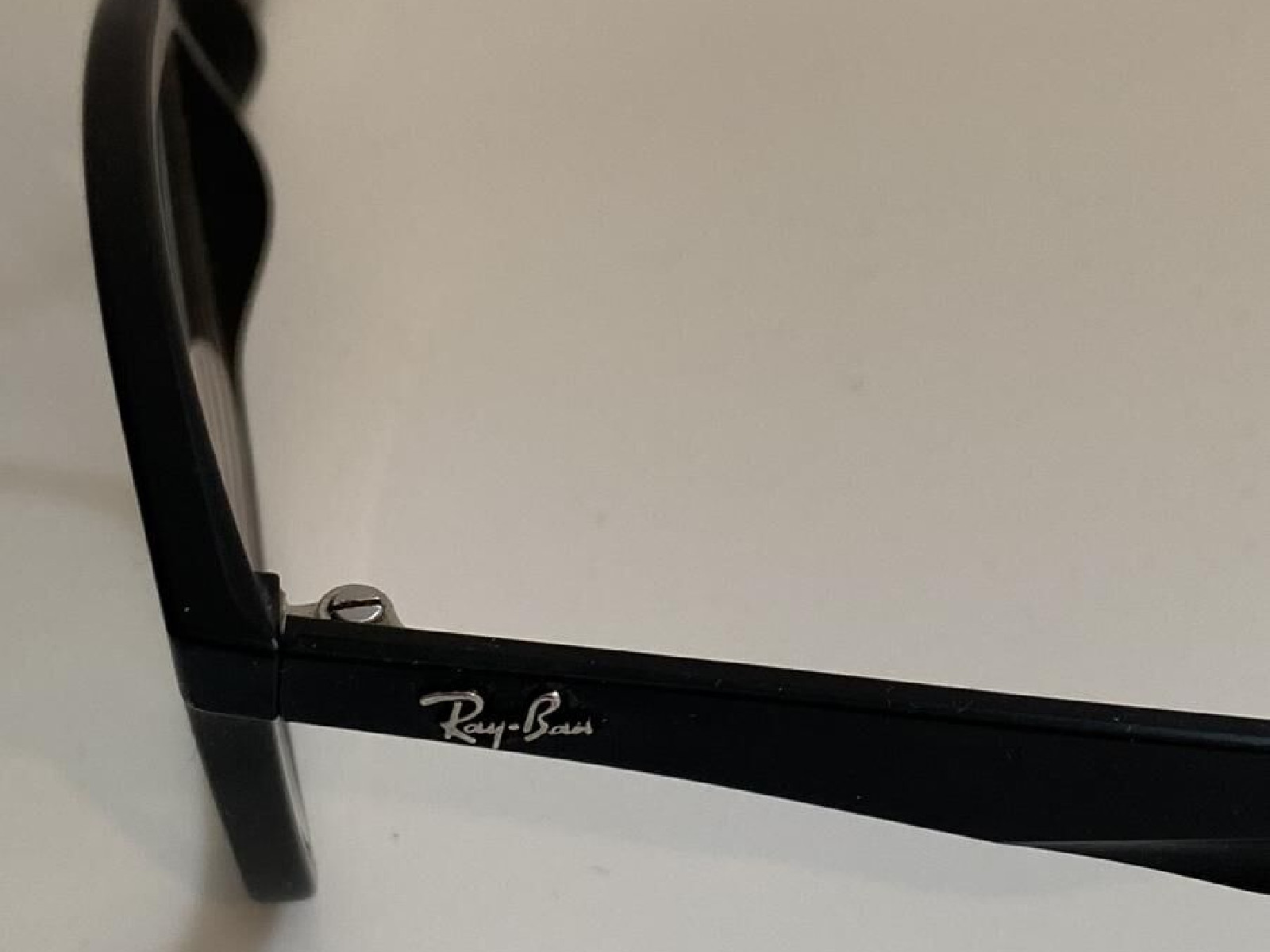 RAY-BAN - RB7047