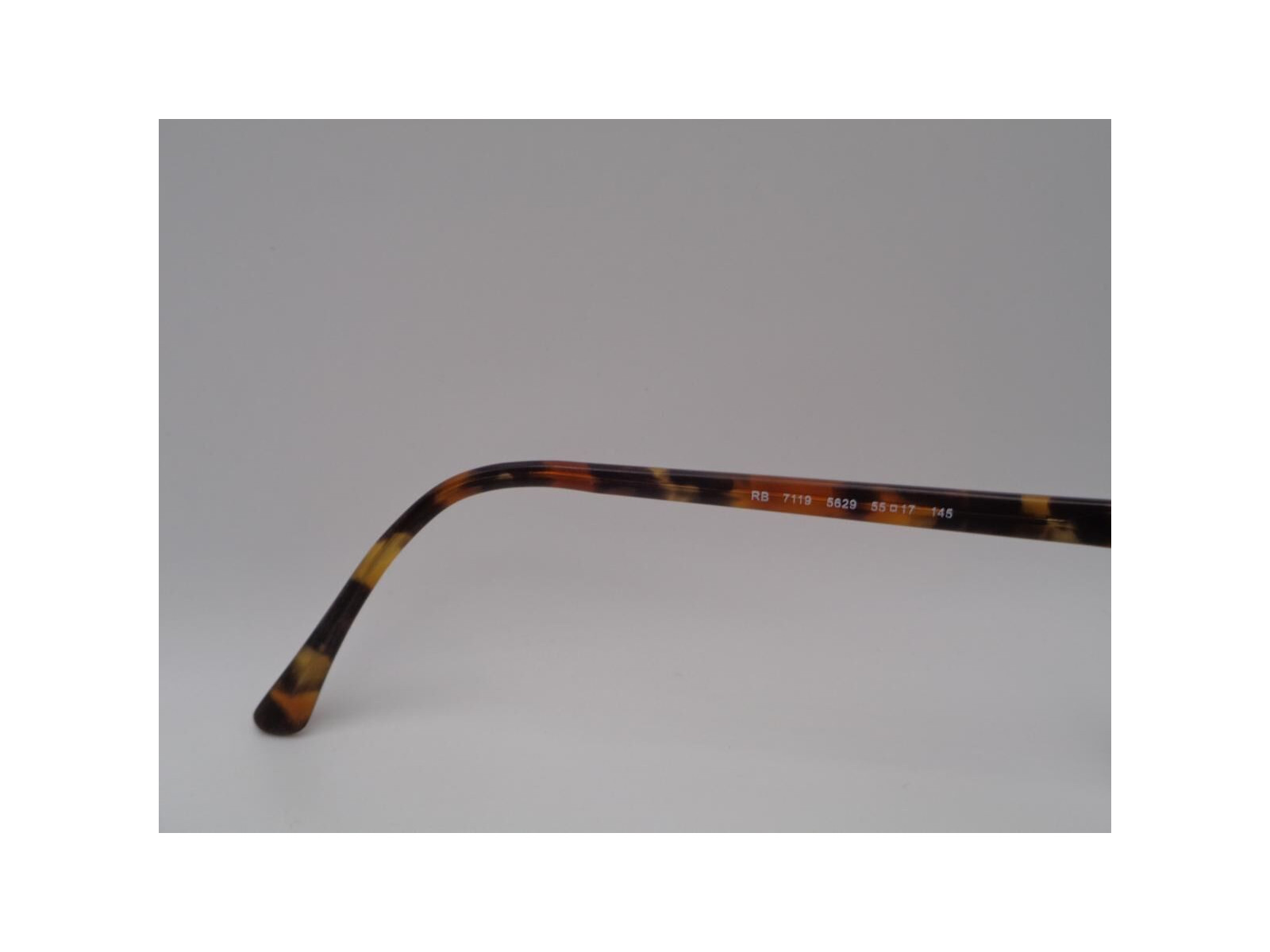 RAY-BAN RB7119